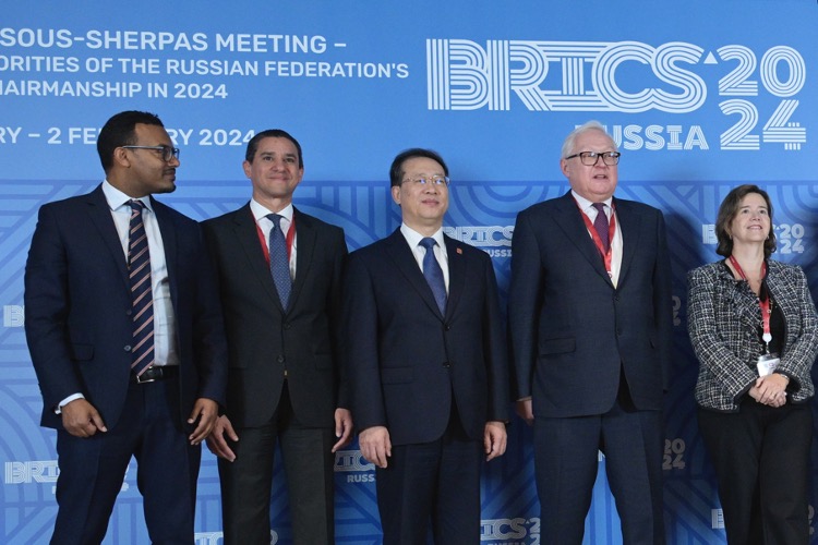 Russia Says BRICS Now Surpasses G7 - The New American