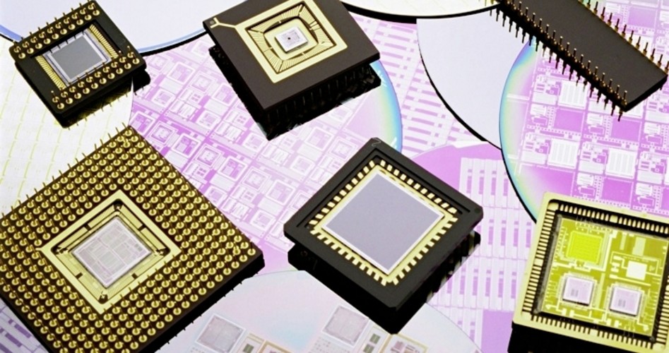 U.S. Military Seeking Implantable Microchips in Soldiers - The New American