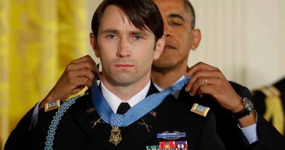 Army Officer Critical of Superiors Finally Receives Medal of Honor ...